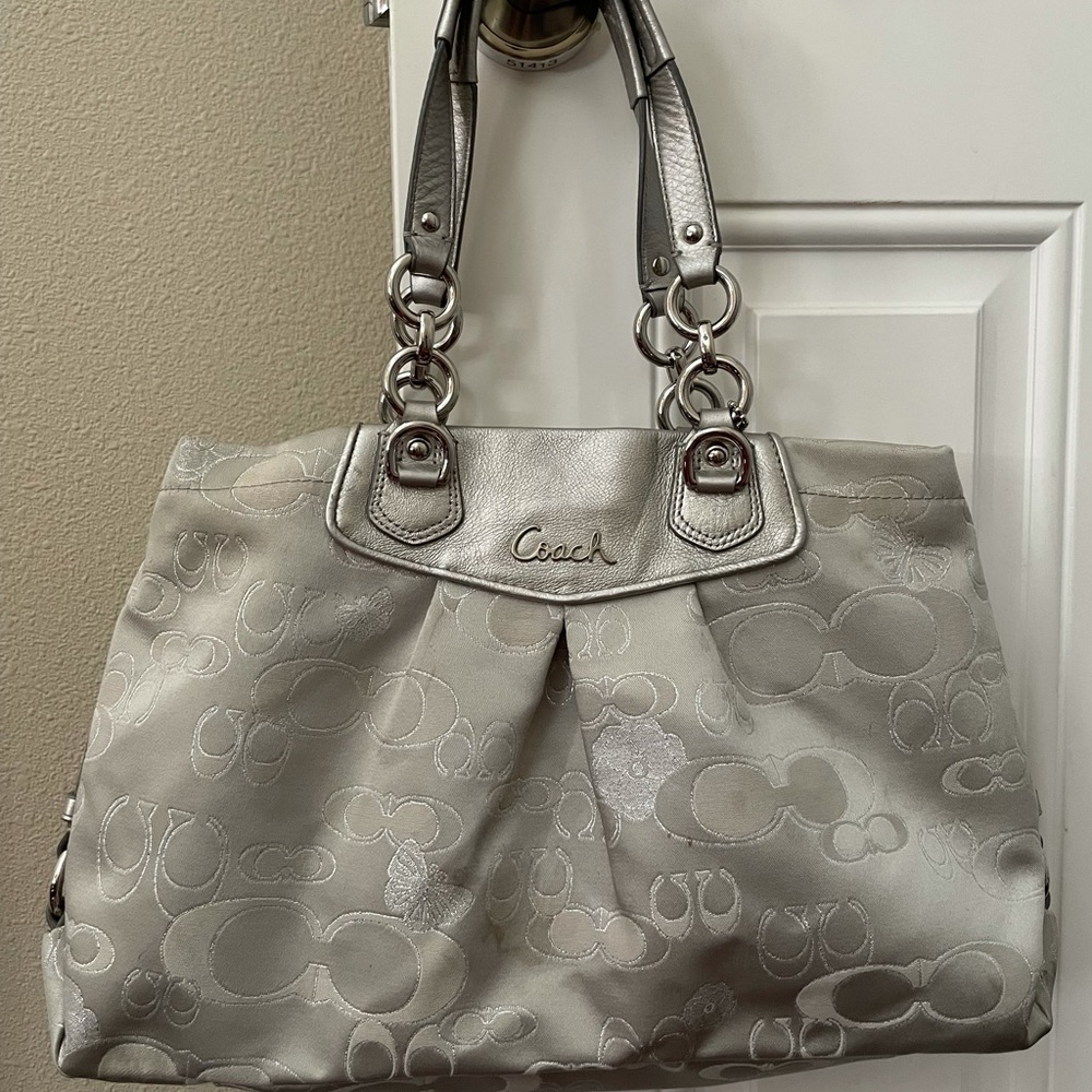 Coach Carryall Ashley Purse F19976 - Gem